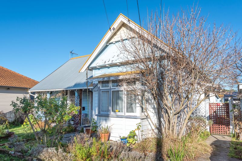 664 Avonside Drive, Avonside, Christchurch City, Canterbury | Tall ...