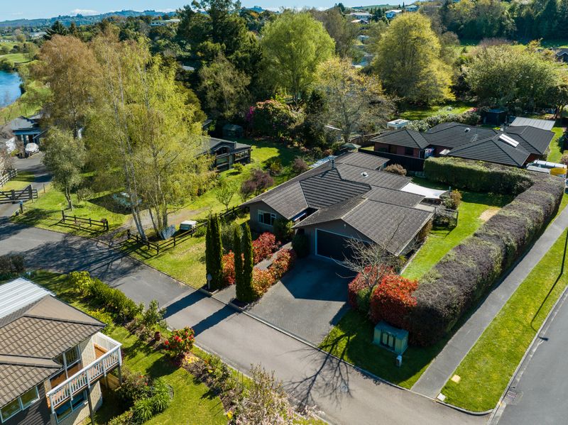 1 Warren Fisher Grove, Rangatira Park, Taupo, Waikato | Tall Poppy ...