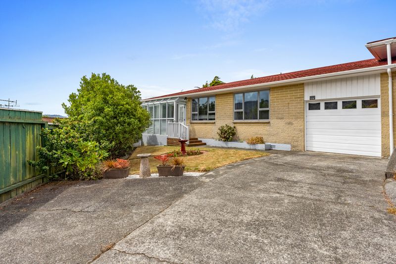 1/57 Sunbrae Drive, Silverstream, Upper Hutt City, Wellington | Tall ...
